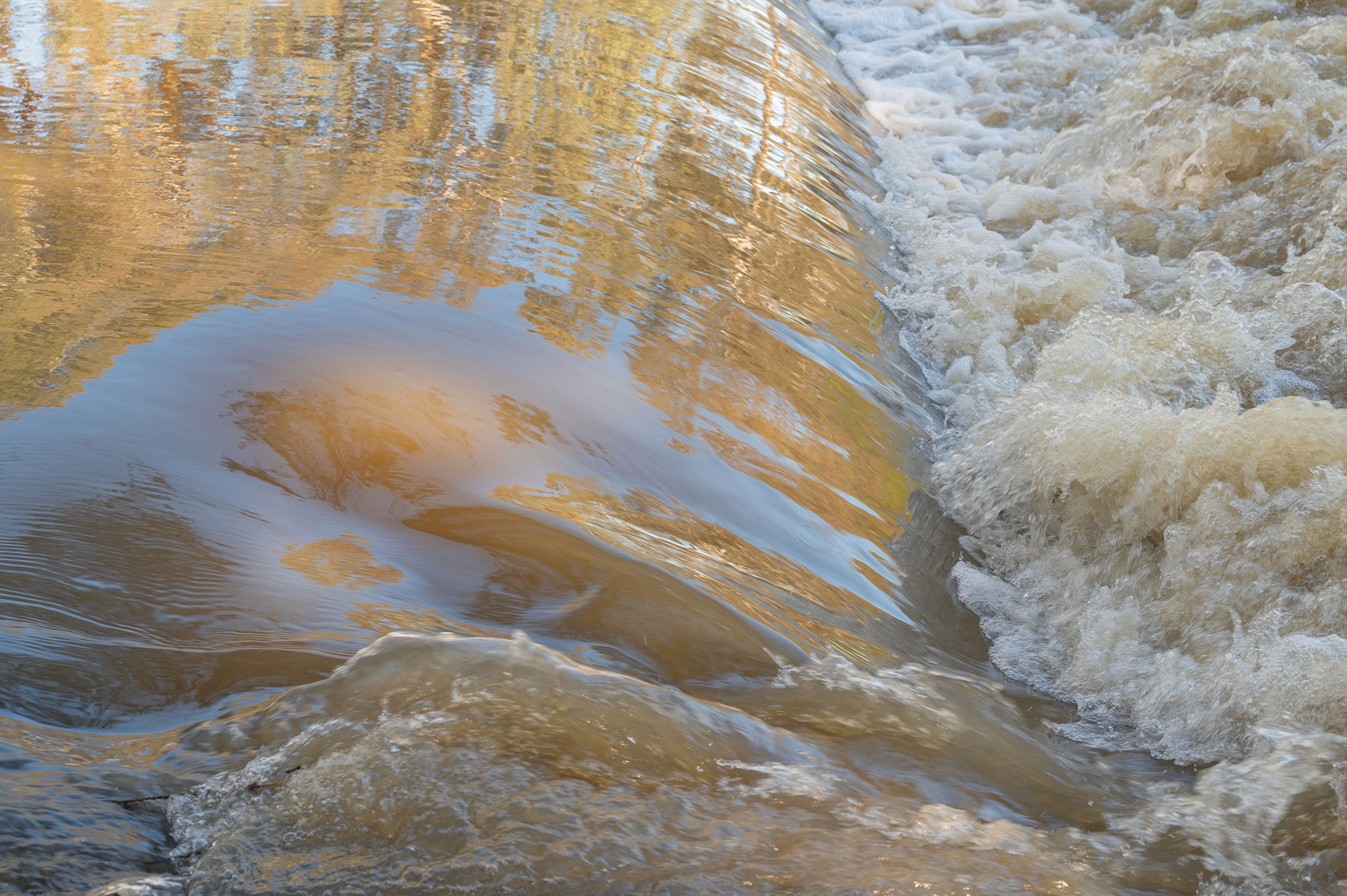 The Weirs - www.visitlachlanshire.com.au