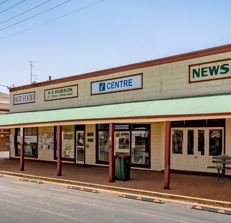 Visitor information centres - www.visitlachlanshire.com.au